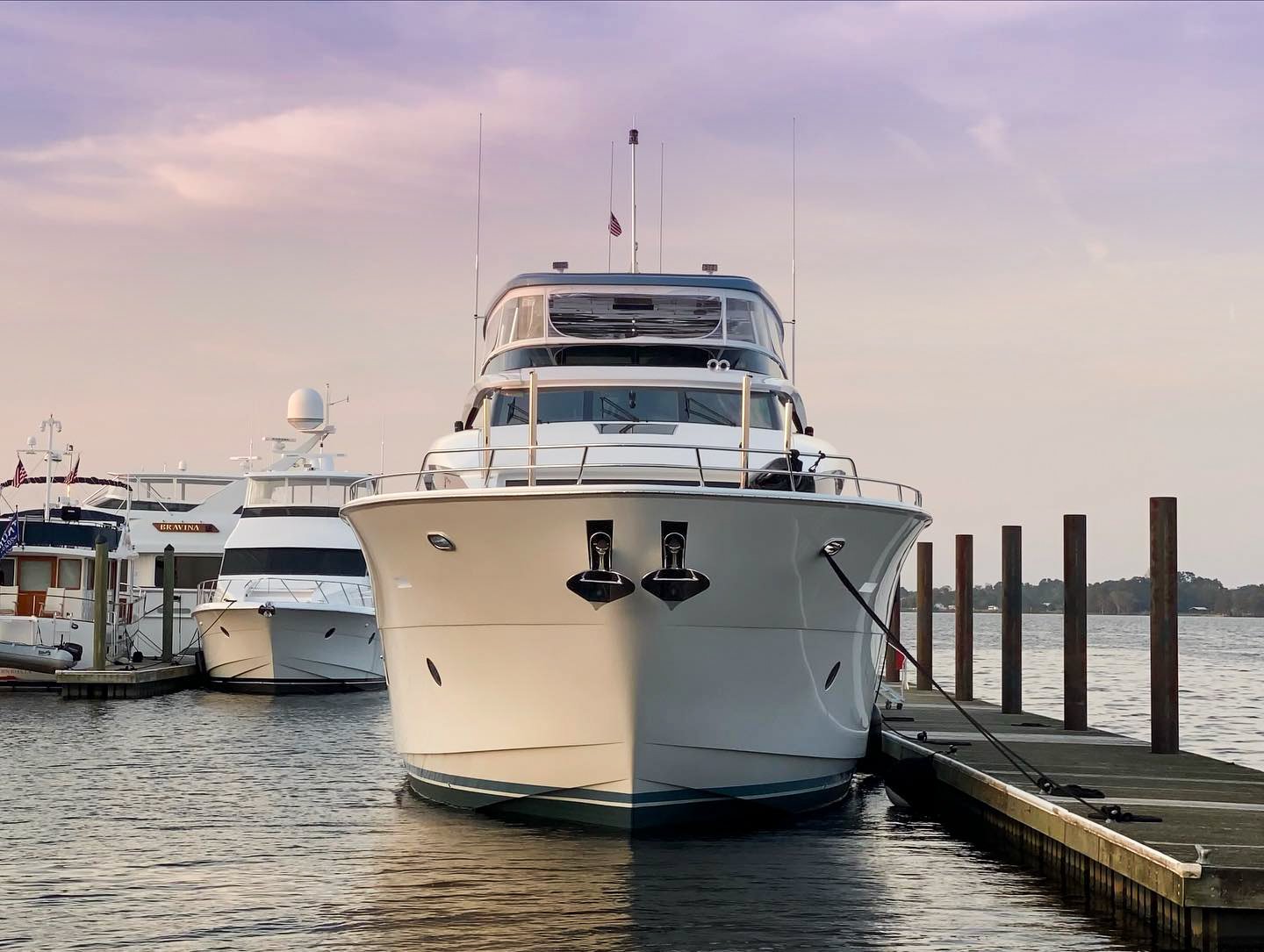 Hatteras - MY Optimus - Manson Anchors USA